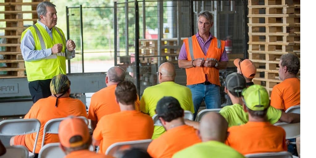 LEADERSHIP 101 Guide w/ Leader Consultant Tim Kight | HQnotes