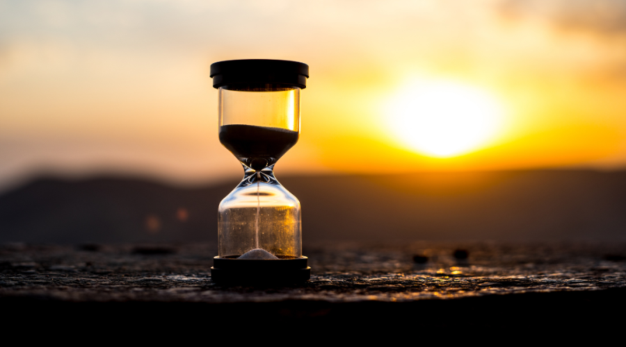 The Magical Bank of Time: Spend Your 86,400 Seconds Wisely - HQnotes
